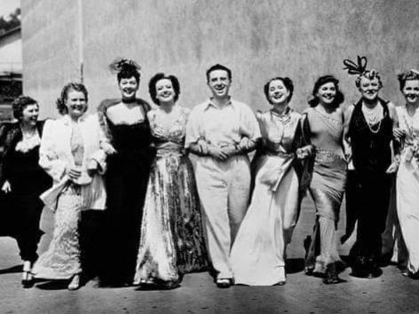 Director George Cukor and the dream team stars of THE WOMEN (1939 ...